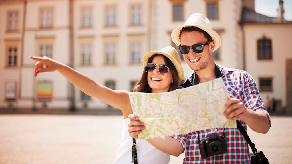 Guide Le Touriste T l command Pour D couvrir Une Ville L avance